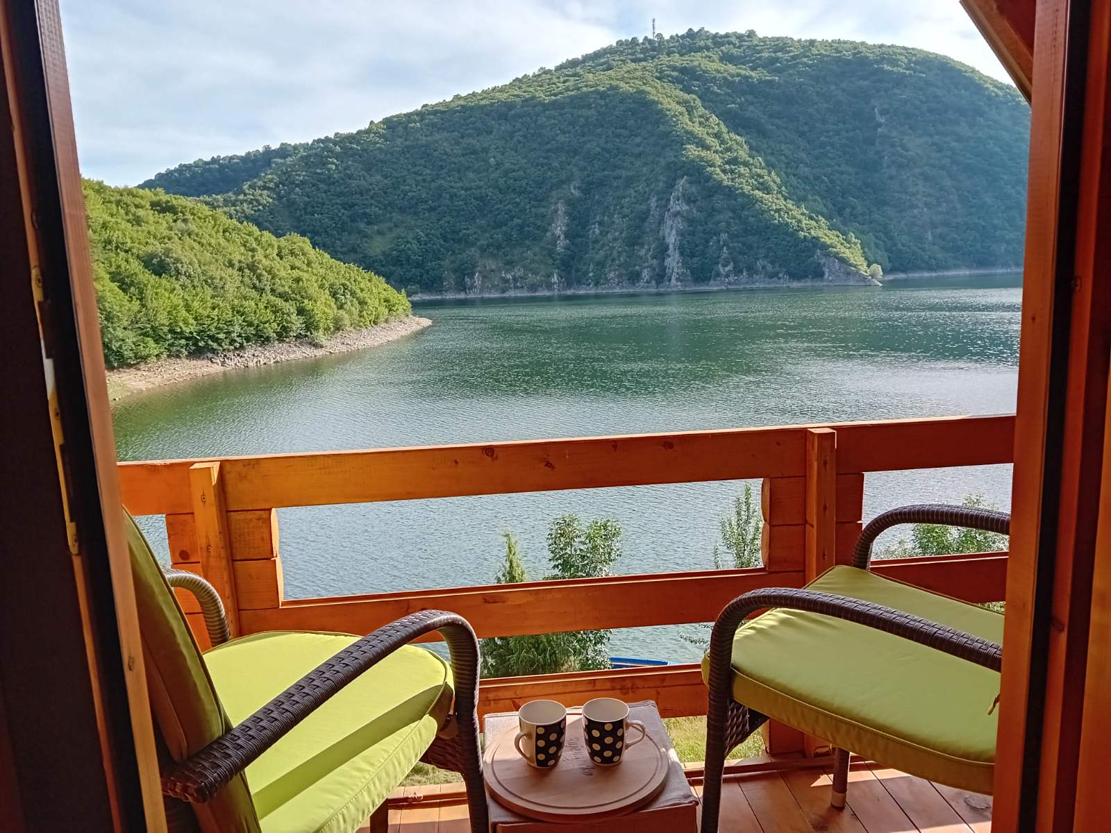 Brvnara "Rajkov raj" Uvačko jezero